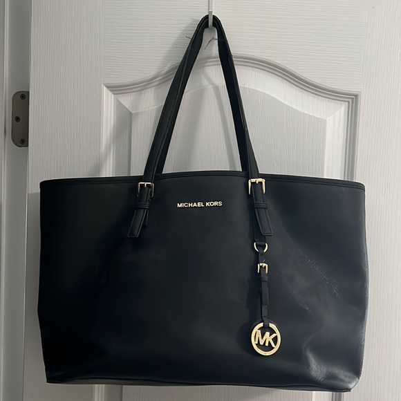 Michael Kors | Bags | Mk Black Tote | Poshmark